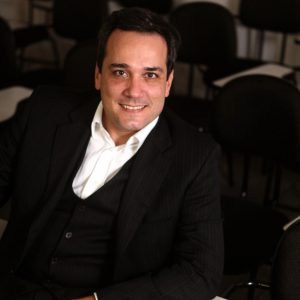 História - Faculdade Roberto Miranda